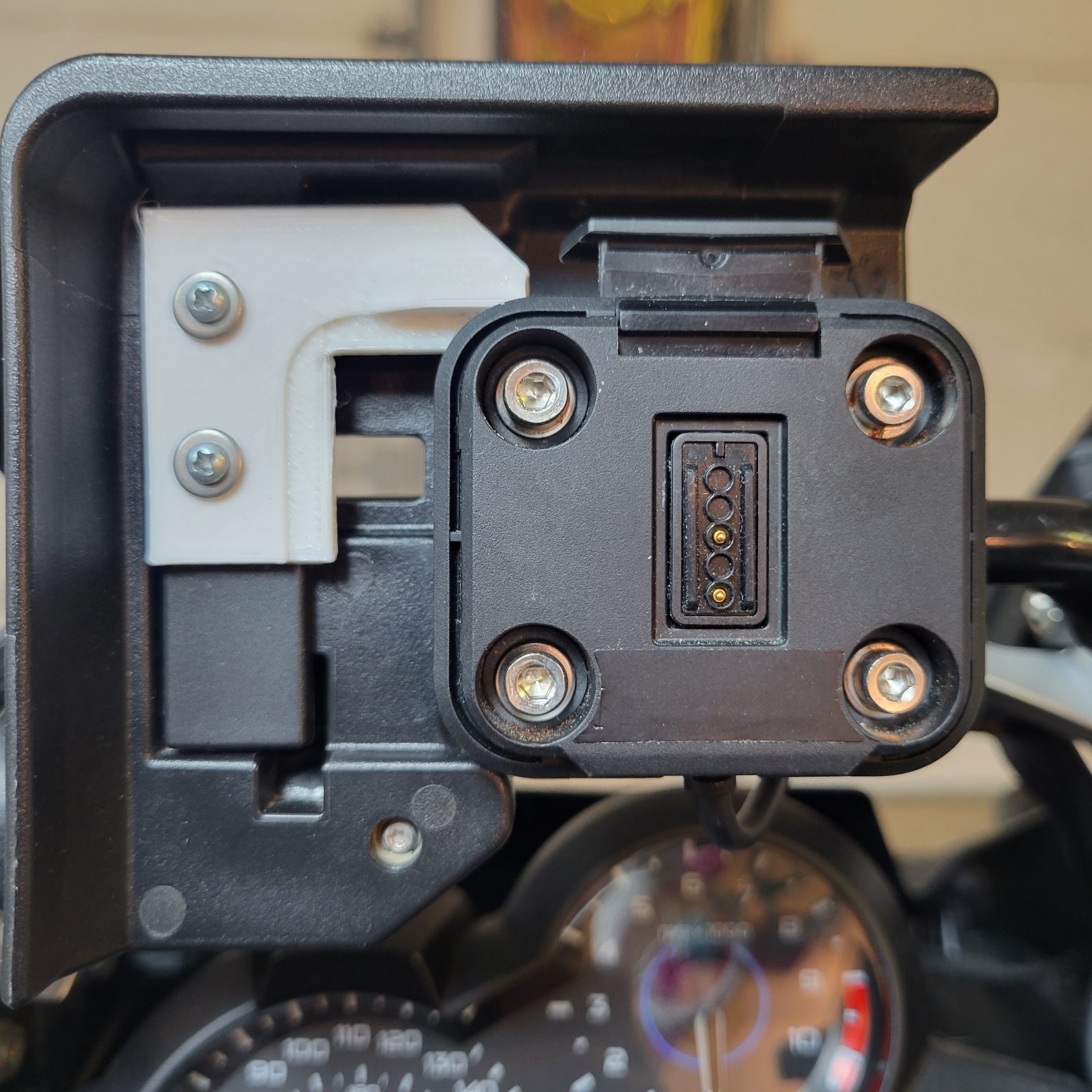 Instructions: Zumo XT/XT2 to BMW NAV V/VI Locking Base Adapter – The ...