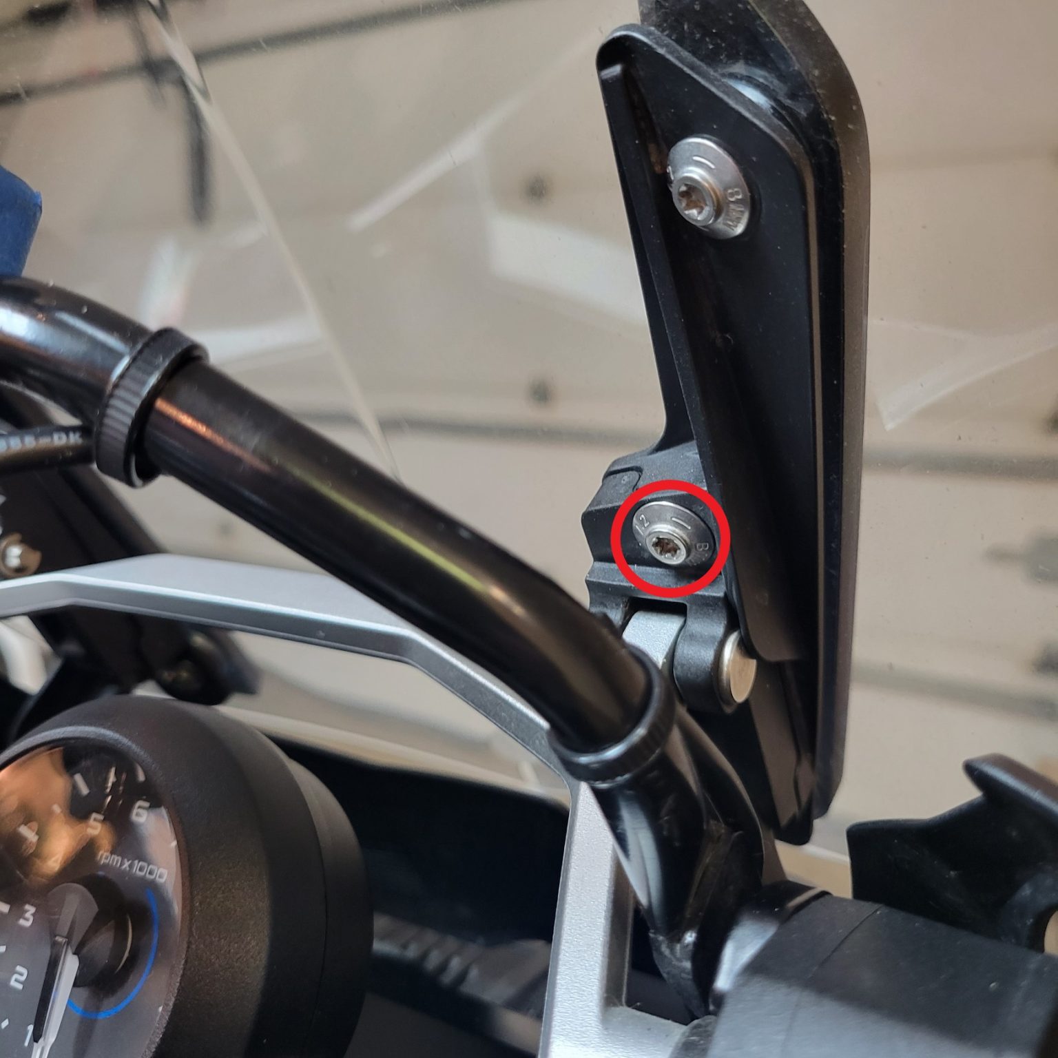 Instructions: Zumo XT2 to BMW NAV V/VI Locking Base Adapter (Version 2 ...